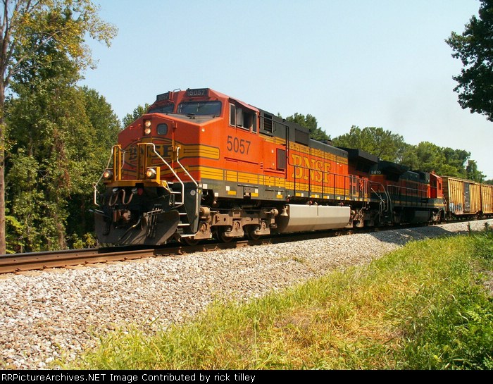 BNSF 5057 taken summer 2005 in kennesaw, ga